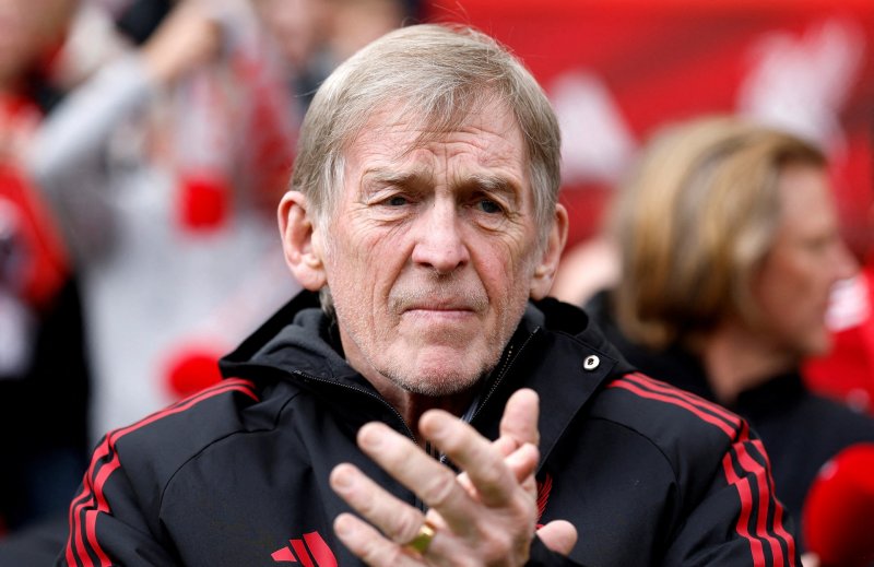 Liverpool legend Kenny Dalglish reveals cancer battle | News.az